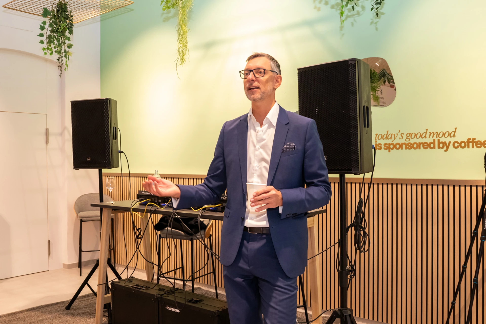 WMF Morning Coffee Rave