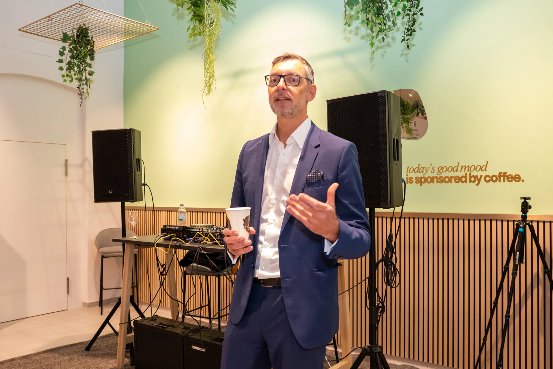 WMF Morning Coffee Rave