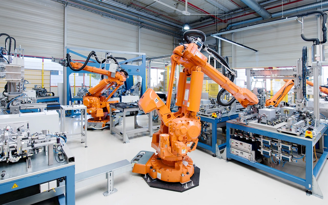 Magna Powertrain: Großer Hersteller von Getrieben und Allradsystemen