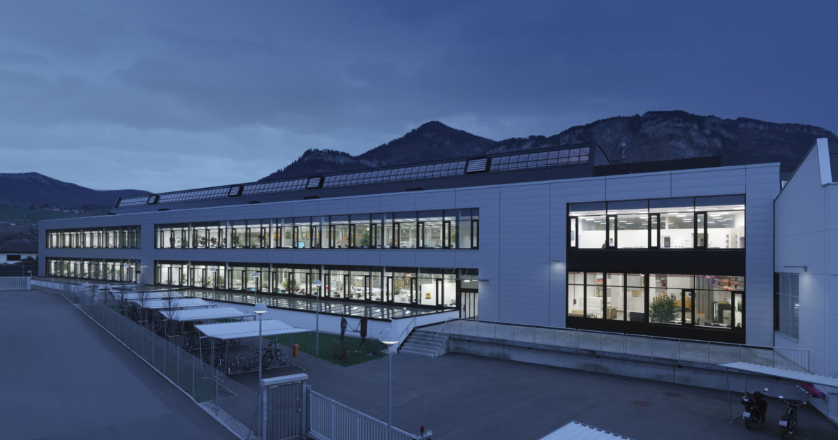 Zumtobel Group AG – Beleuchtungslösungen für Innen- und Außen