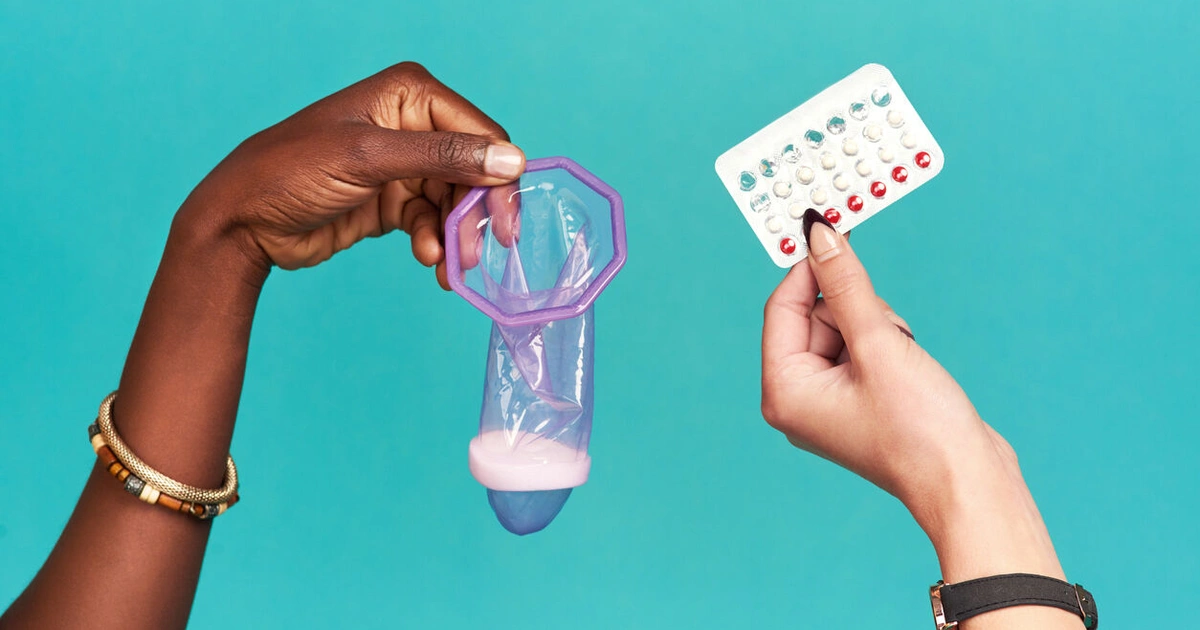 Femidom: So verwendest du das Kondom für die Frau