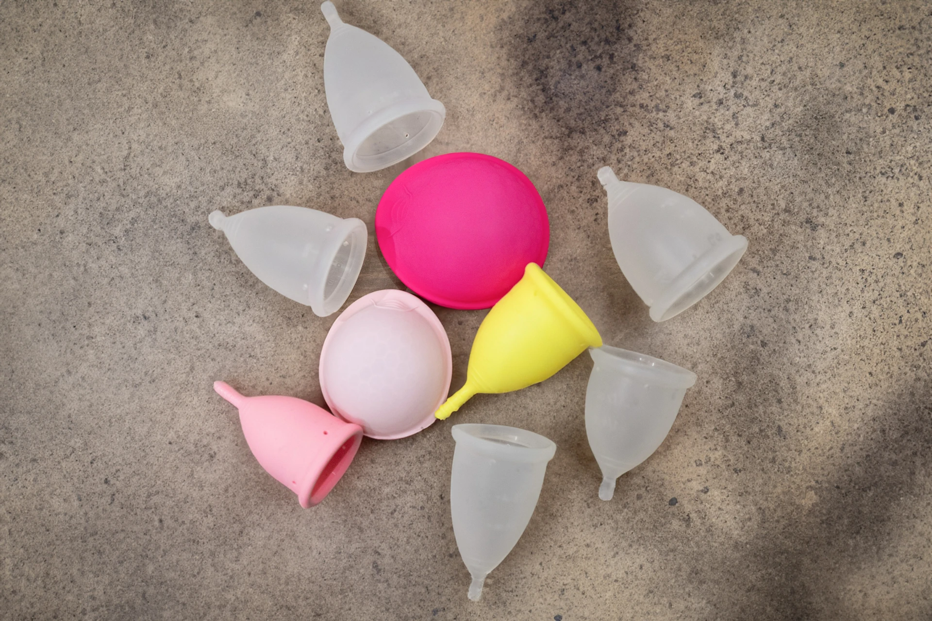 Menstruationstasse richtig einführen und reinigen