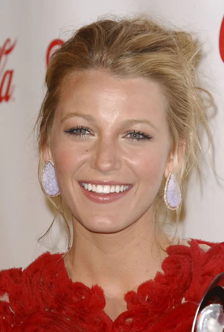 Blake Lively: Vom "Gossip Girl" zur Stil-Ikone und mehrfach Mutter ...