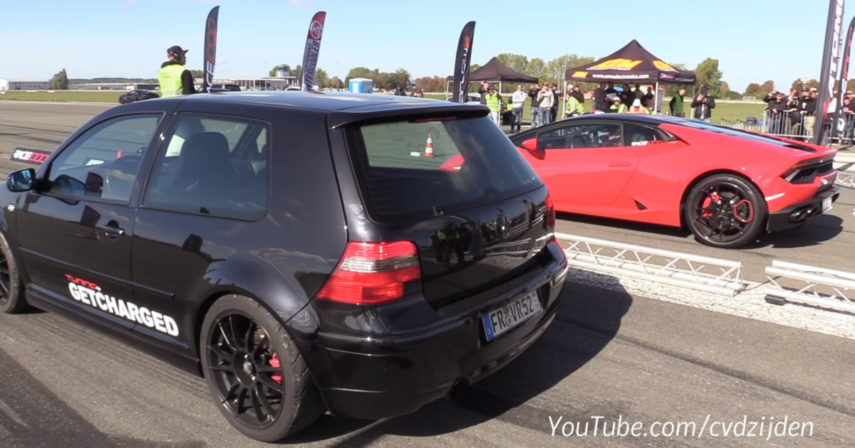 Dieser Golf zeigt dem Lambo, wo der Hammer hängt