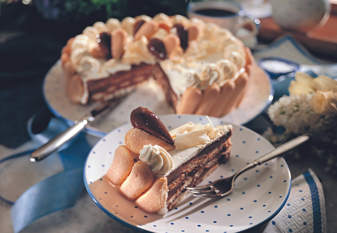 Schokolade-Biskotten-Torte • Rezept