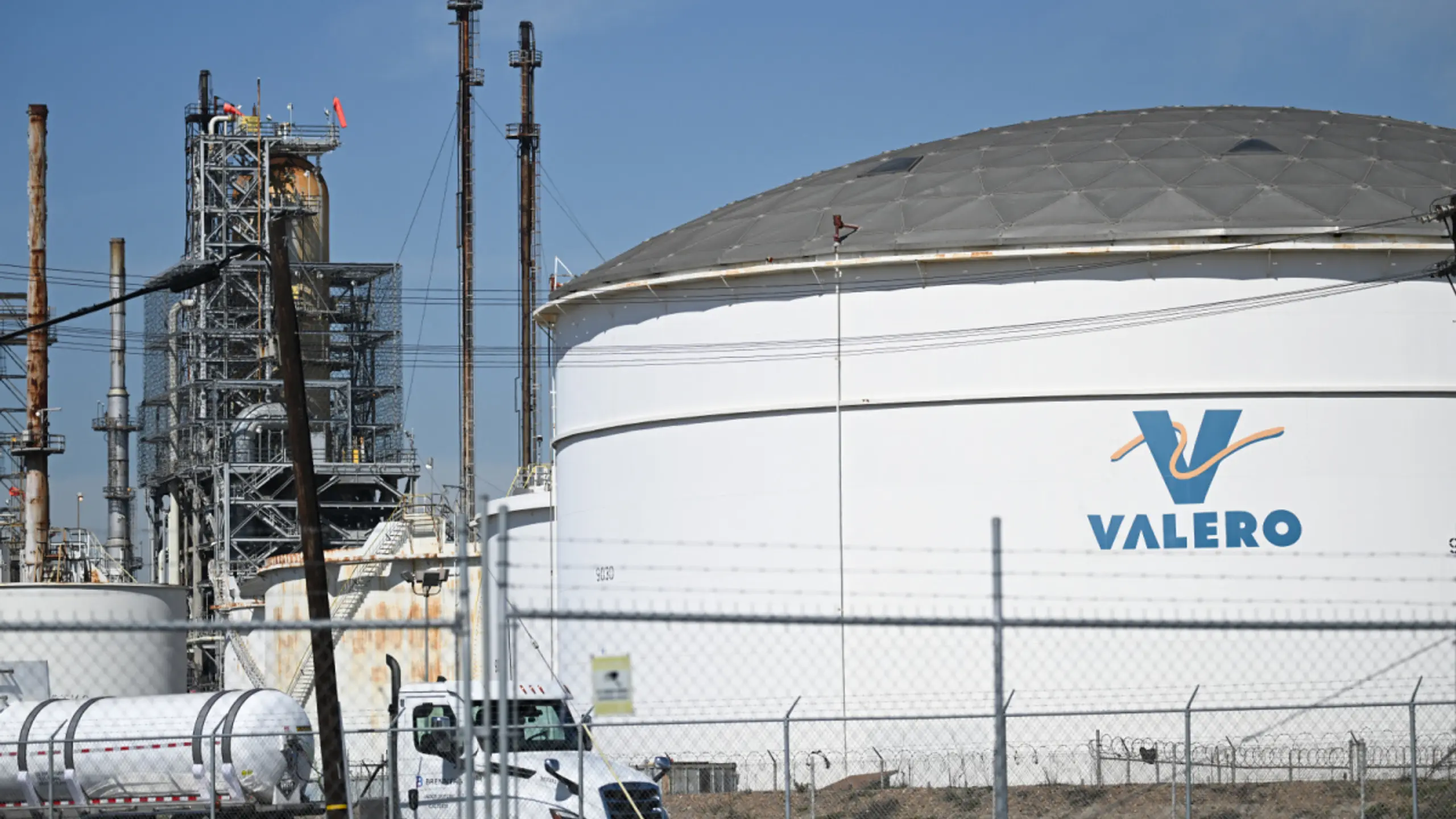 US-Rohöllagerbestände fallen stärker als erwartet